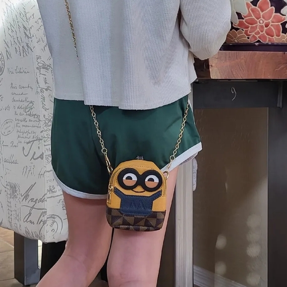 Source Unknown | Bags | Kawaii Mini Crossbody Bag Coin Purse Minion Bob ...